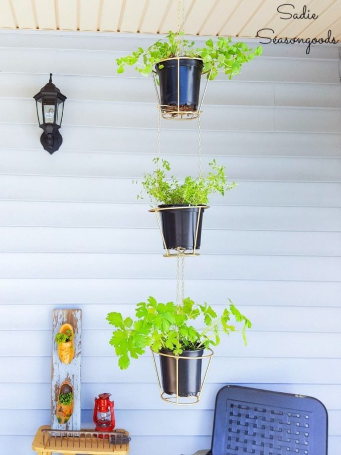 25+ Upcycled Garden Ideas - House of Hawthornes