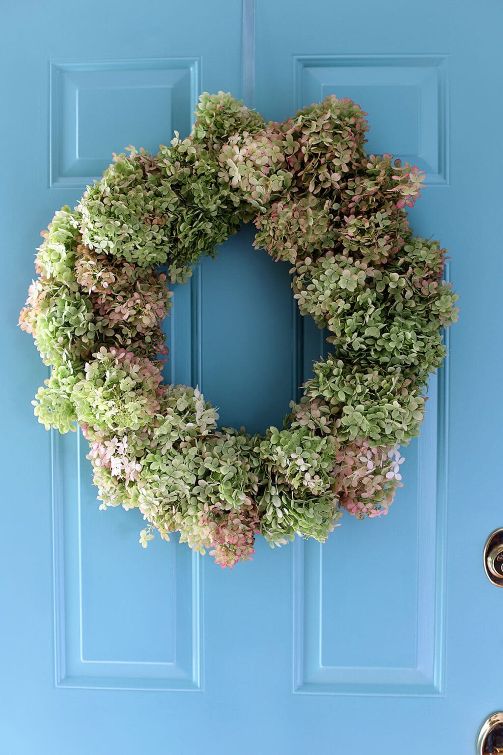 Quick And Easy Hydrangea Wreath - House of Hawthornes