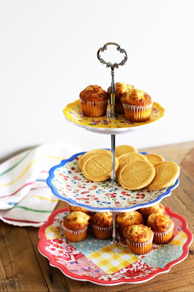 DIY Tiered Tray From Dinner Plates - House of Hawthornes