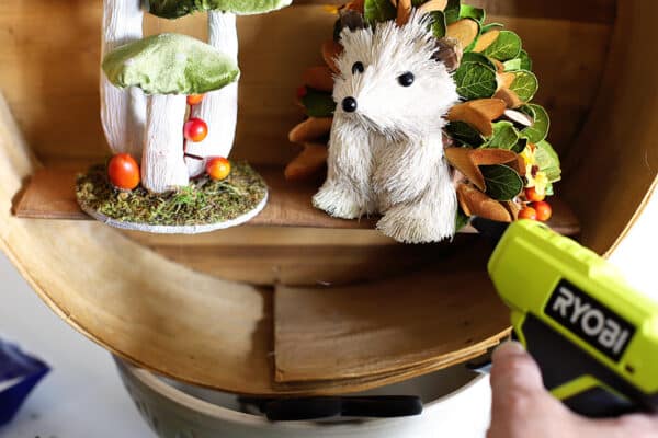 Thrift Store Repurpose: DIY Cheese Box Wreath