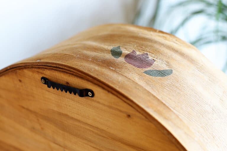 Thrift Store Repurpose: DIY Cheese Box Wreath