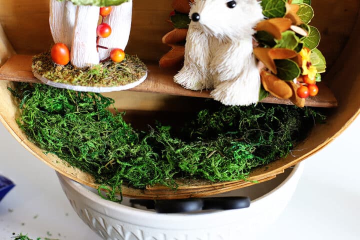 Thrift Store Repurpose: DIY Cheese Box Wreath